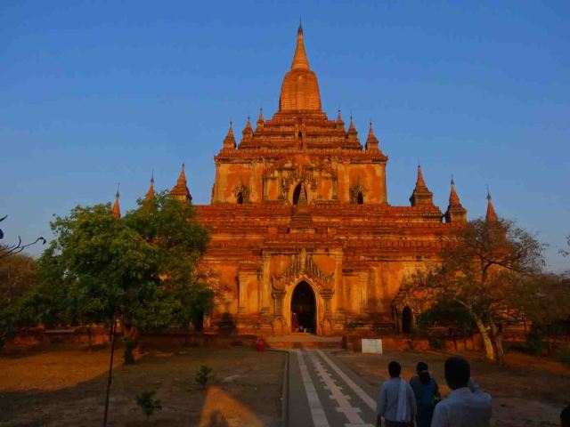 The Beauty of Bagan – Part One – Andy Roams