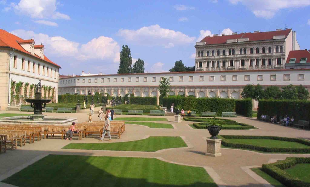 City Rumble – Cairo Versus Prague! – Andy's World Journeys