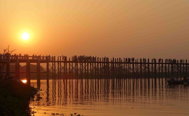Image’s of Myanmar’s UBein Bridge – Andy Roams