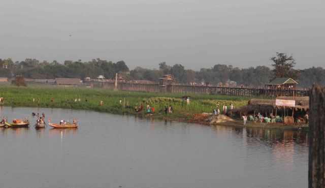 Image’s of Myanmar’s UBein Bridge – Andy Roams