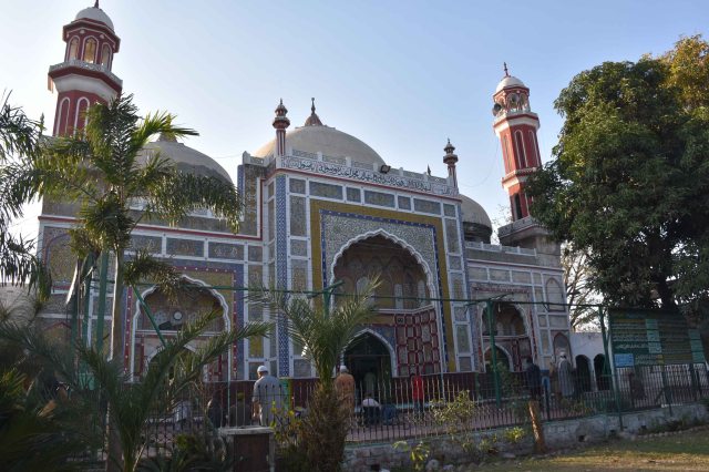 Looking at Lahore – 13 More Pictures! – Andy Roams
