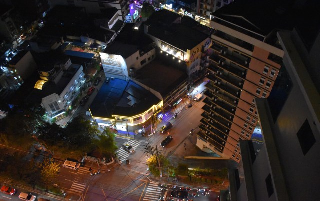 Outside Manila’s Old Town – In Pictures – Andy Roams