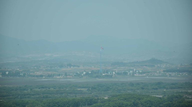 Korea’s BIGGEST Tourist Attraction – The DMZ (Demilitarized Zone ...